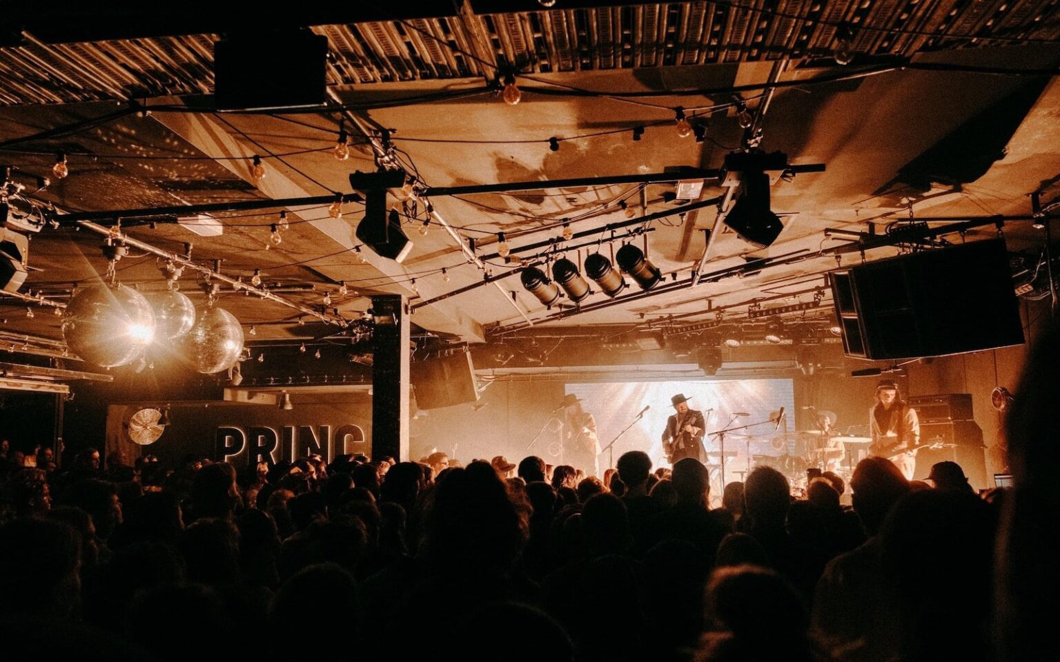 Emo Diva - Beat Magazine